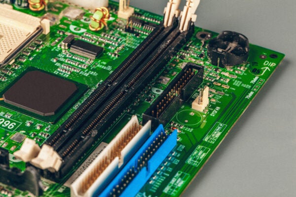 Serial and Parallel Communication Protocols for Electronic Devices ...